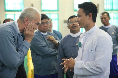 ဝန်ထမ်းများ စစ်ပညာအပြင် ရုရှားသာသာစကားပါသင်ယူရမည် Myanmar Now