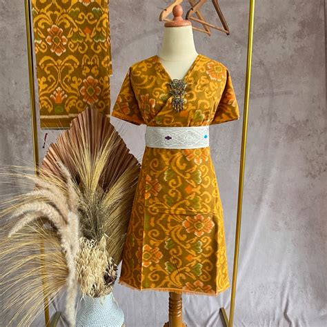 Jual Kain Tenun Endek Khas Bali Motif Patra Kuning Gold Gringsing Shopee Indonesia