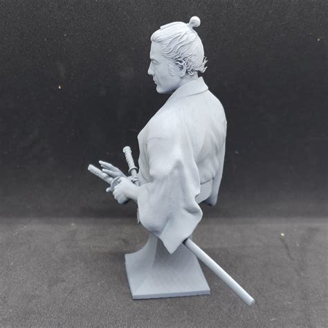 3d Printable Ronin Samurai Bust Presupported By Hellbender Museum