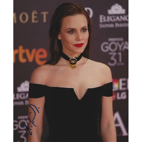 Aura Garrido Autograph