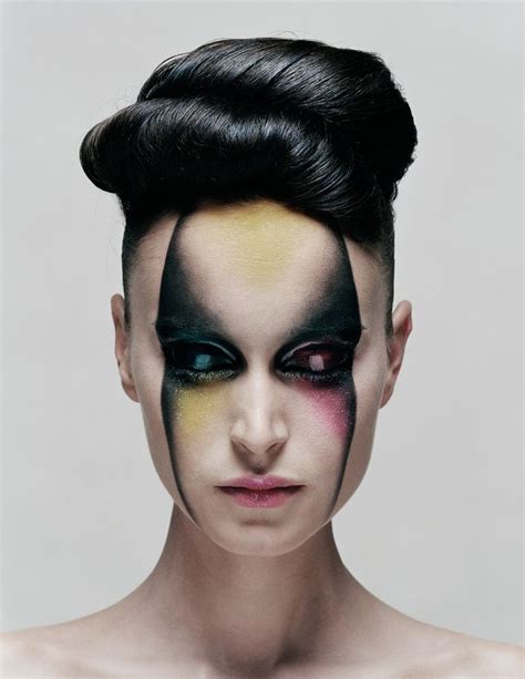 Pin By Taisia On Makeup Inspiration Alien Makeup Avant Garde Makeup