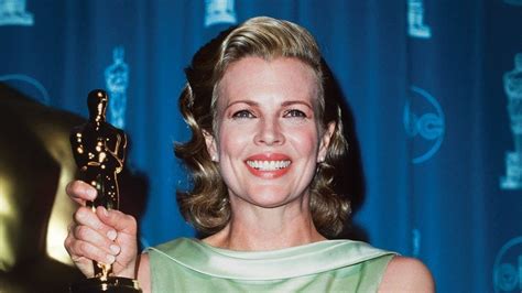 Kim Basinger Gives Rare Interview On Weeks Feud Rumors Intimacy Coordinators And Why Shes