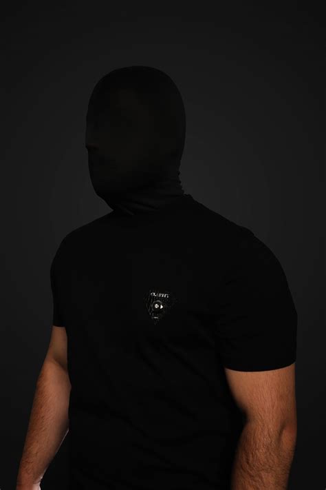 Luminous Obsidian Clarity