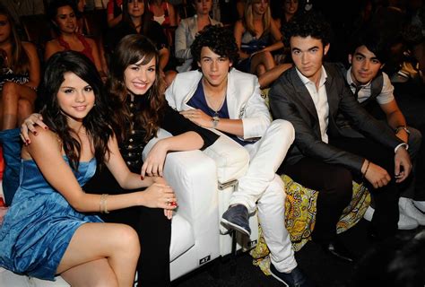 Selena Gomez And Kevin Jonas