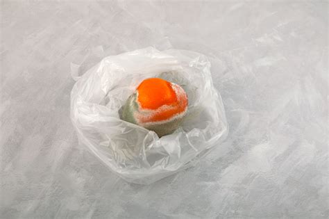 Buah Jeruk Busuk Busuk Dalam Kantong Plastik Buah Jeruk Berjamur Jelek Konsep Penyimpanan