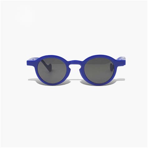 Buy Sunlight Squad Classic Sunglasses Timeless Style
