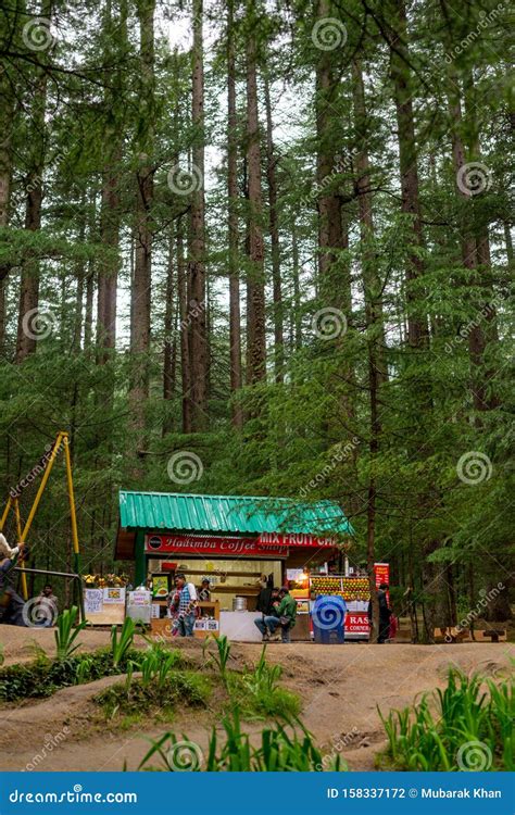 Manali Himachal Pradesh India May 27 2019 Shop For Tourist In