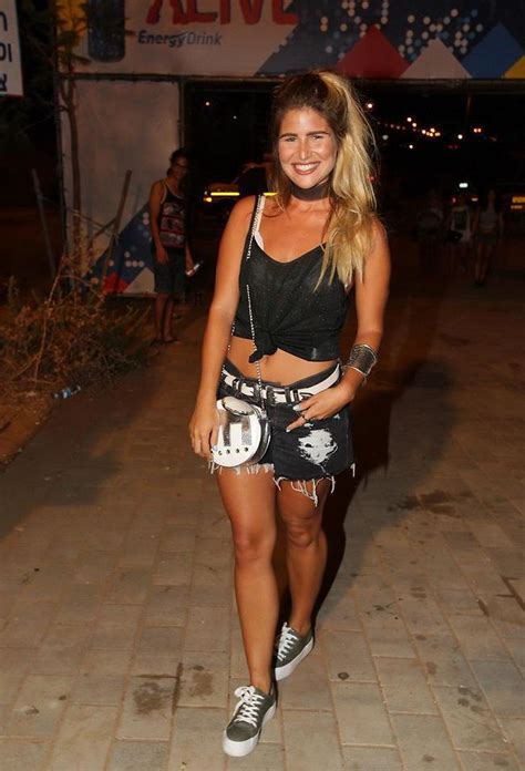 אחרי ההדחה יעל ויוסיאל מרימים עם כל הסלבס