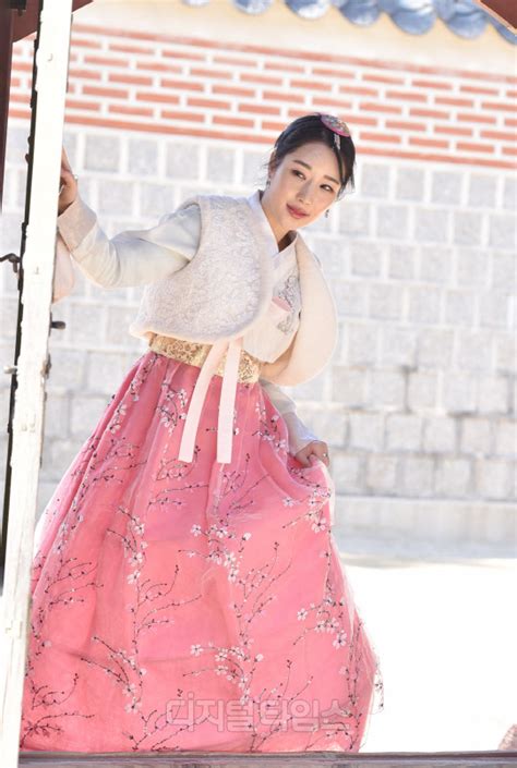 포토 모델 박수민 단아한 한복자태 디지털타임스