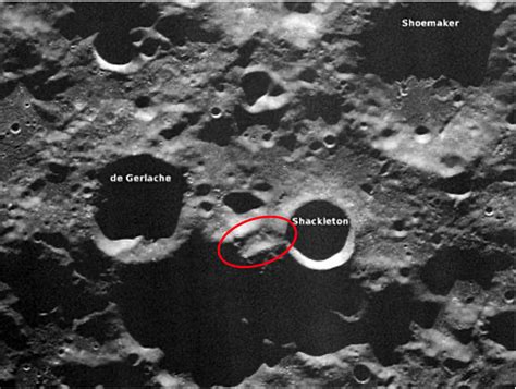 The Moon What Is This Surface Feature Near Shackleton Crater