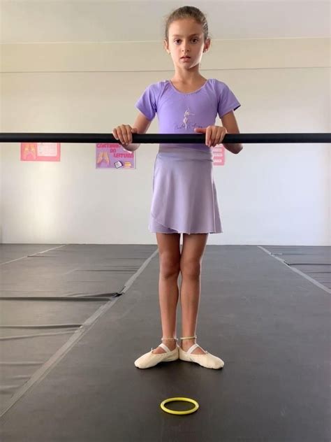 БРАВО урок акробатики Gymnastics Videos Ballet Class Ballet Pictures