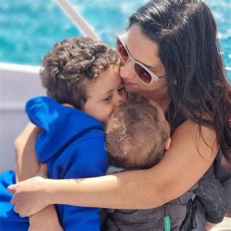 بتجيبوا وقت منين للانش بوكس الصبح مع كل الفرهدة الصباحيه دي حد يفهمني 😀 طيب مين هاتجرب