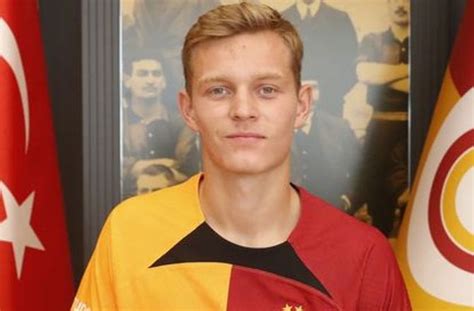 Nijmegen Henter Mathias Ross På Lejeaftale R Sebold