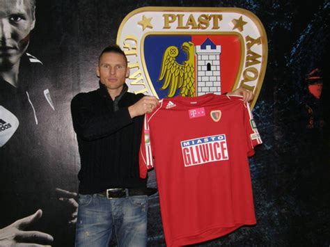 Oficjalnie Robak W Pogoni