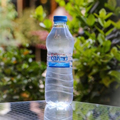 آب معدنی رستوران بی نام