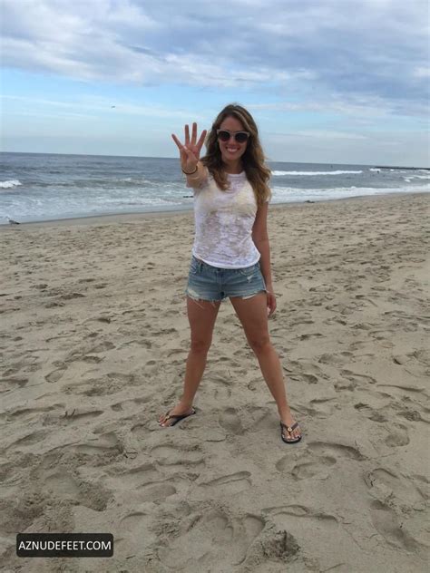 Liz Dahlem Feet Aznudefeet