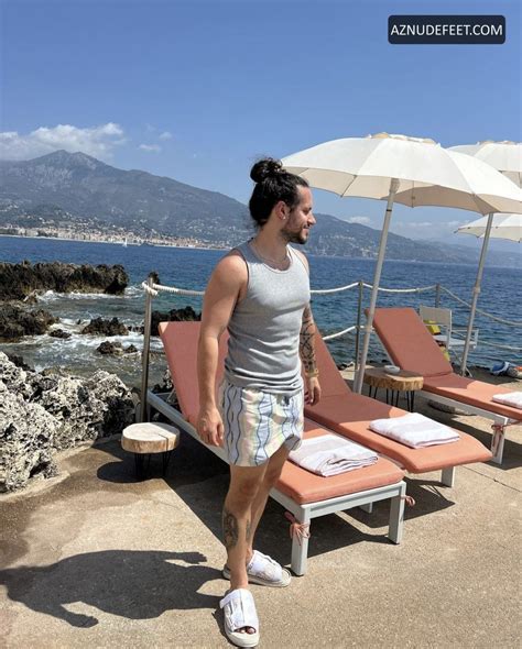 Russ Feet Aznudefeet Men