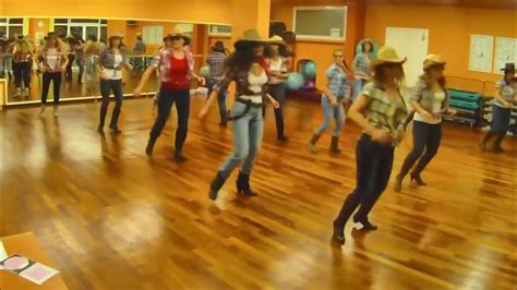 Boot Scootin Boogie Brooks And Dunn Line Dance Dana Youtube