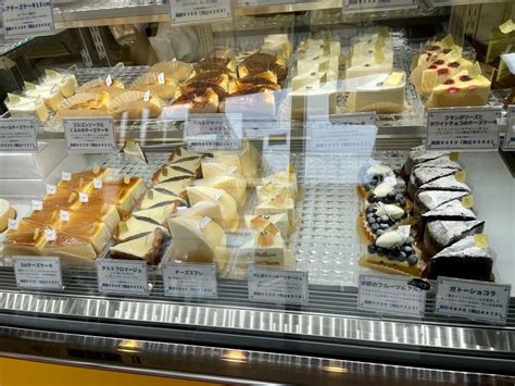チーズケーキ好きさん必見♡ミニサイズもあります チーズケーキ専門店『piaccollina Sai（ピアッコリーナ・サイ）』のチーズケーキを
