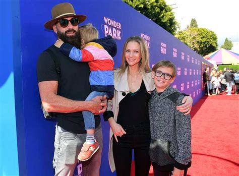 A J Cook Bio Age Height Husband Net Worth Movies And Tv Shows