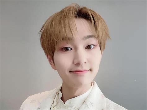 Shinees Onew Confirms New Solo Album In March Gma Entertainment