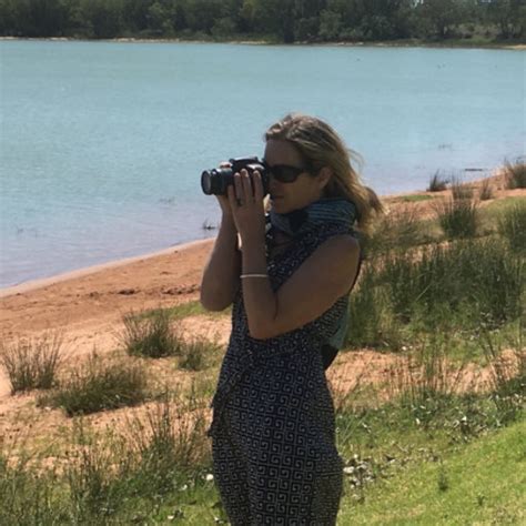 Anna Macleod Retired Ma In Visual Art Studies Technological