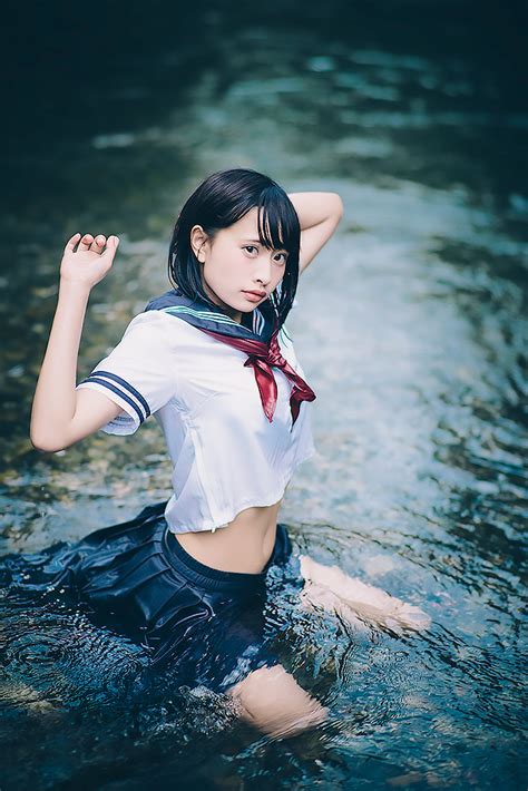 青山绿水间 湿身美少女 日本JK制服美少女摄影第二弹 涨姿势