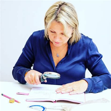 Hire Graphologist London Scarlett Entertainment