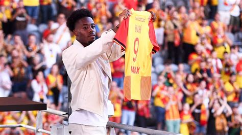 Officiel Lens Arrache Le Tant Convoité Elye Wahi