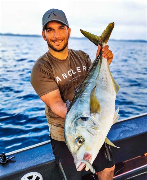 Trevally on lures - The Fishing Website