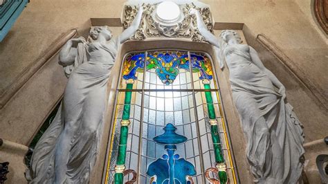 La Increíble Historia Del Edificio Porteño De Las 39 Esculturas Y