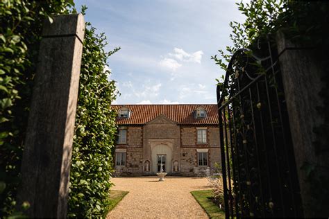 Pentney Abbey Lauren And Chris Richard Galloway Photography