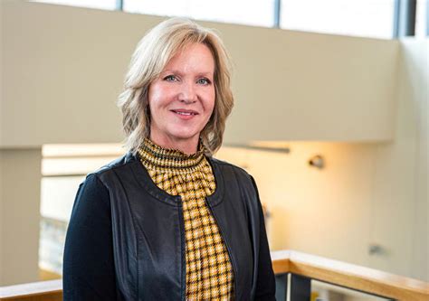 Pfws Hartley Hutton Headlines 7th Annual Wba Leadership Luncheon Purdue University Fort Wayne