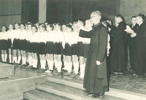 Notice Biographique Et Photos Du Père Roger Morandi • Lpl