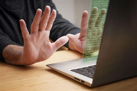 hackers trick outlook into showing fake av scans ong chih yeh