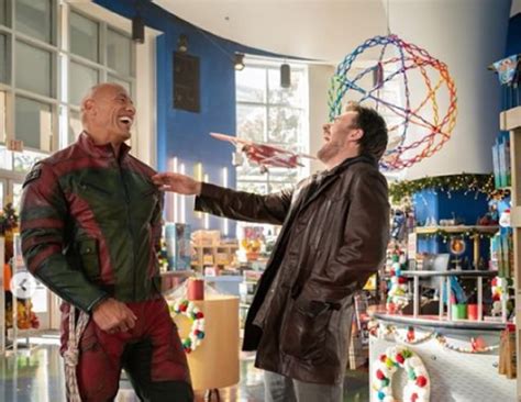 ¿qué Hacen Juntos ‘la Roca Y Chris Evans Los Actores Graban La Película ‘red One Gente