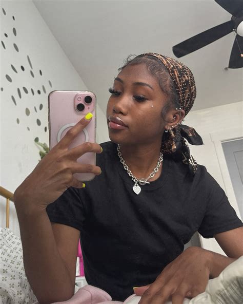 Charlee 🖤🖤🖤🖤 Instagram