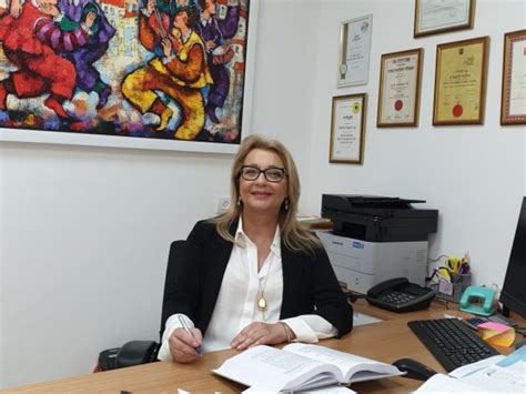 אילנה ליפשיץ I עורכת דין ומגשרת