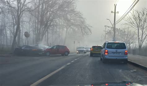 Foto Accident Rutier Cu Victime Pe Aleea Sadoveanu Din Municipiul Iași Un Porche S A Ciocnit