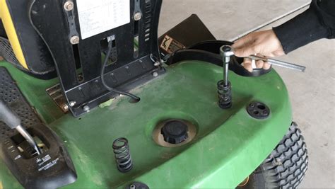 How To Drain Gas Tank On John Deere Riding Mower At Erwin Leland Blog