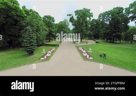 Trims Grass Stock Videos And Footage Hd And 4k Video Clips Alamy