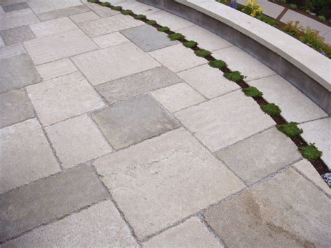 Marly Limestone Maiden Stone