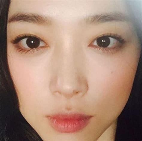 15 Photos That Perfectly Illustrate Why Sulli Is Called A Human Peach