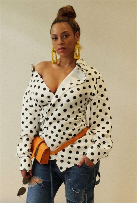 Beyoncé At 36 💛🖤💛 Beyonce Outfits Beyonce Style Celebrity Style