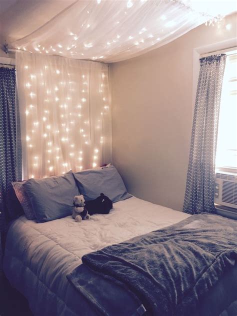 30 Romantic String Light Ideas For The Bedroom 56 Off