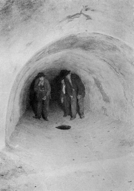 Los Hombres Topo Un Viaje A Las Entrañas De Viena 1902 1908 — Agente