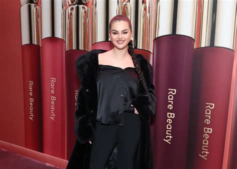 Selena Gomez Net Worth 2024: How She Built Her $800 Million Fortune - Baddie Hubs