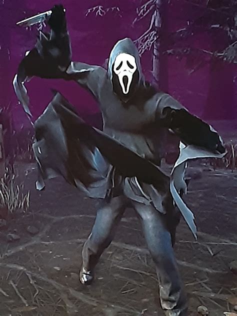 Classic Ghost Face Shroud Physics Are Bugged — Bhvr