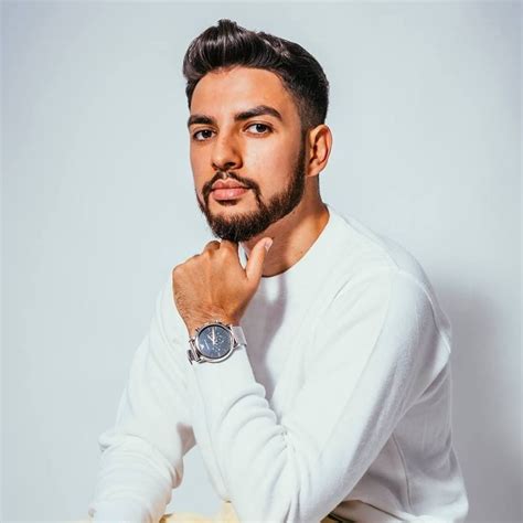 Interview Younes Jones High Fashion Trifft Comedy Shots Magazin
