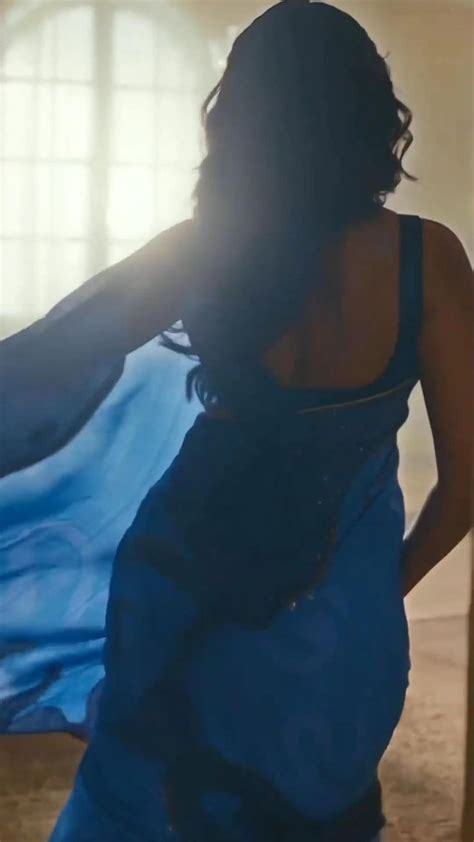 Actress Mrunal Thakur Cute Video Beautiful Women Videos Beautiful Actresses Most Beautiful